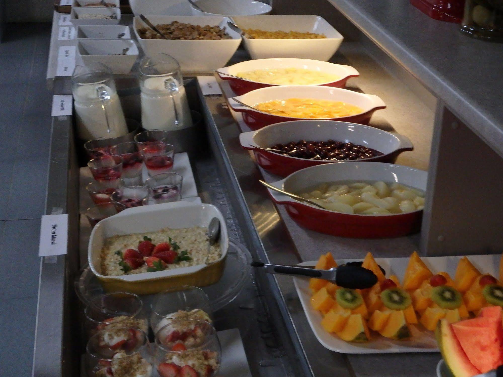 HOTEL COUNTRY COMFORT NEWCASTLE AIRPORT & CONVENTION CENTRE | ⋆⋆⋆ ...